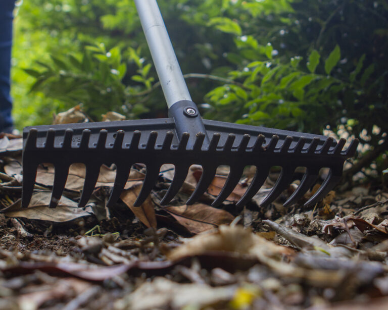 Darlac Telescopic Double Sided Rake DP195 | Darlac Garden Tools